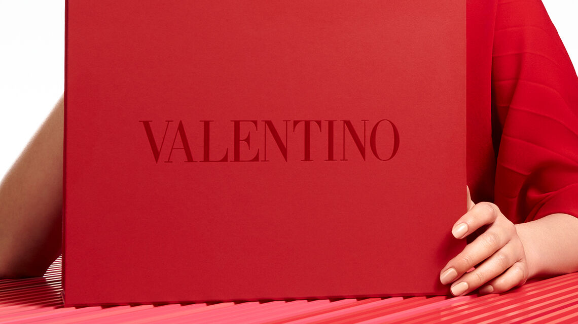 Exclusive Offers | Engraving & Gift Wrap | Valentino Beauty